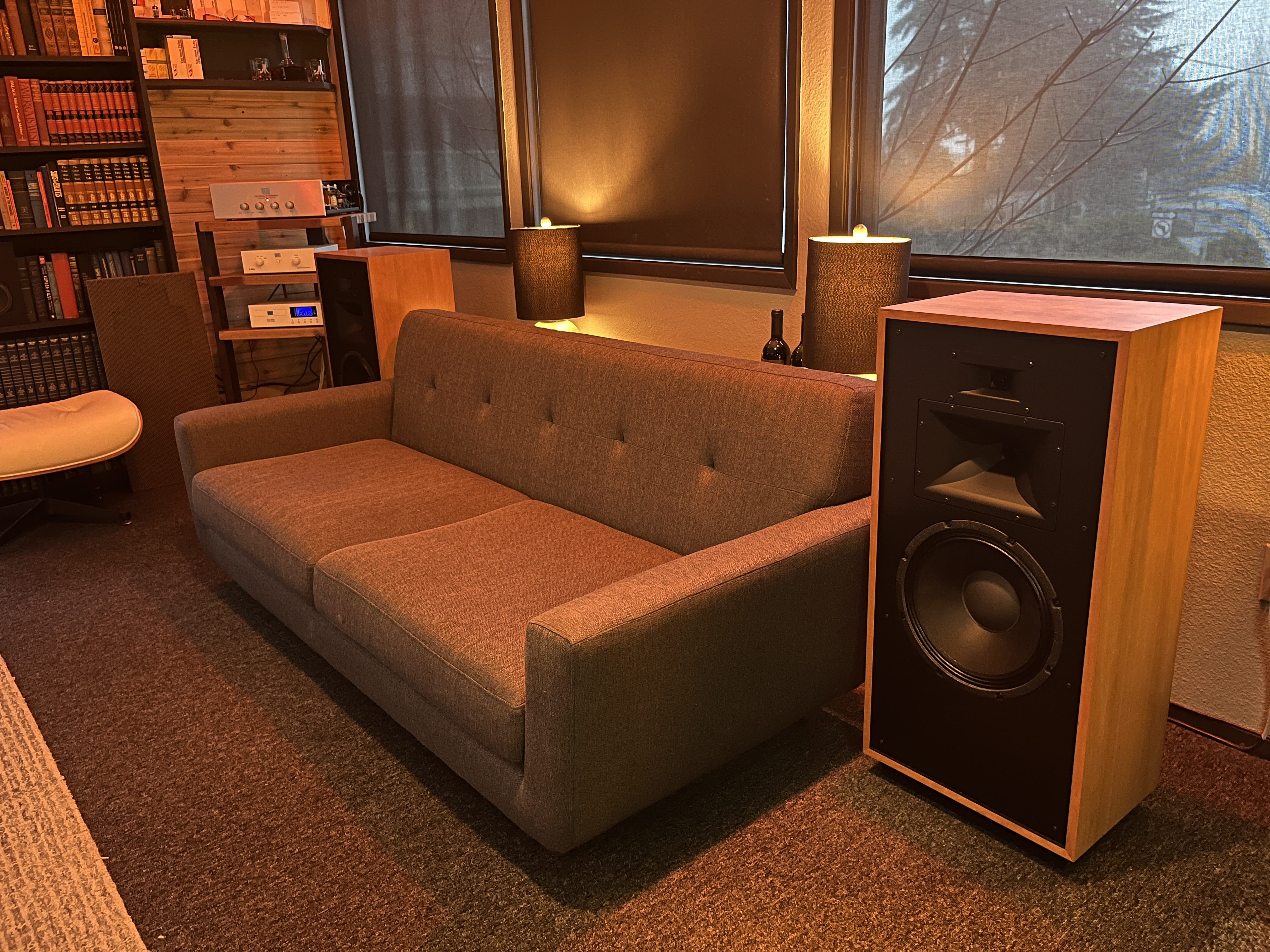 Dealers | Klipsch
